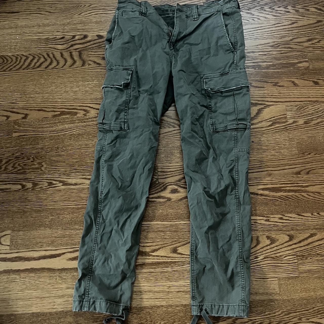 Army green American eagle cargo pants - Depop