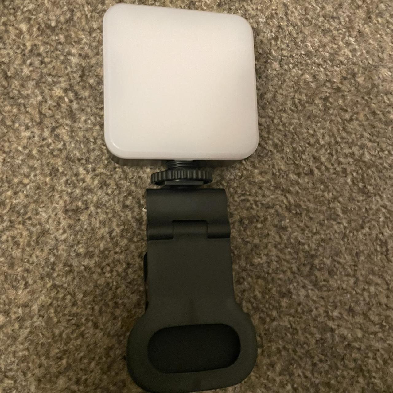 Selfie light Battery operated - Depop