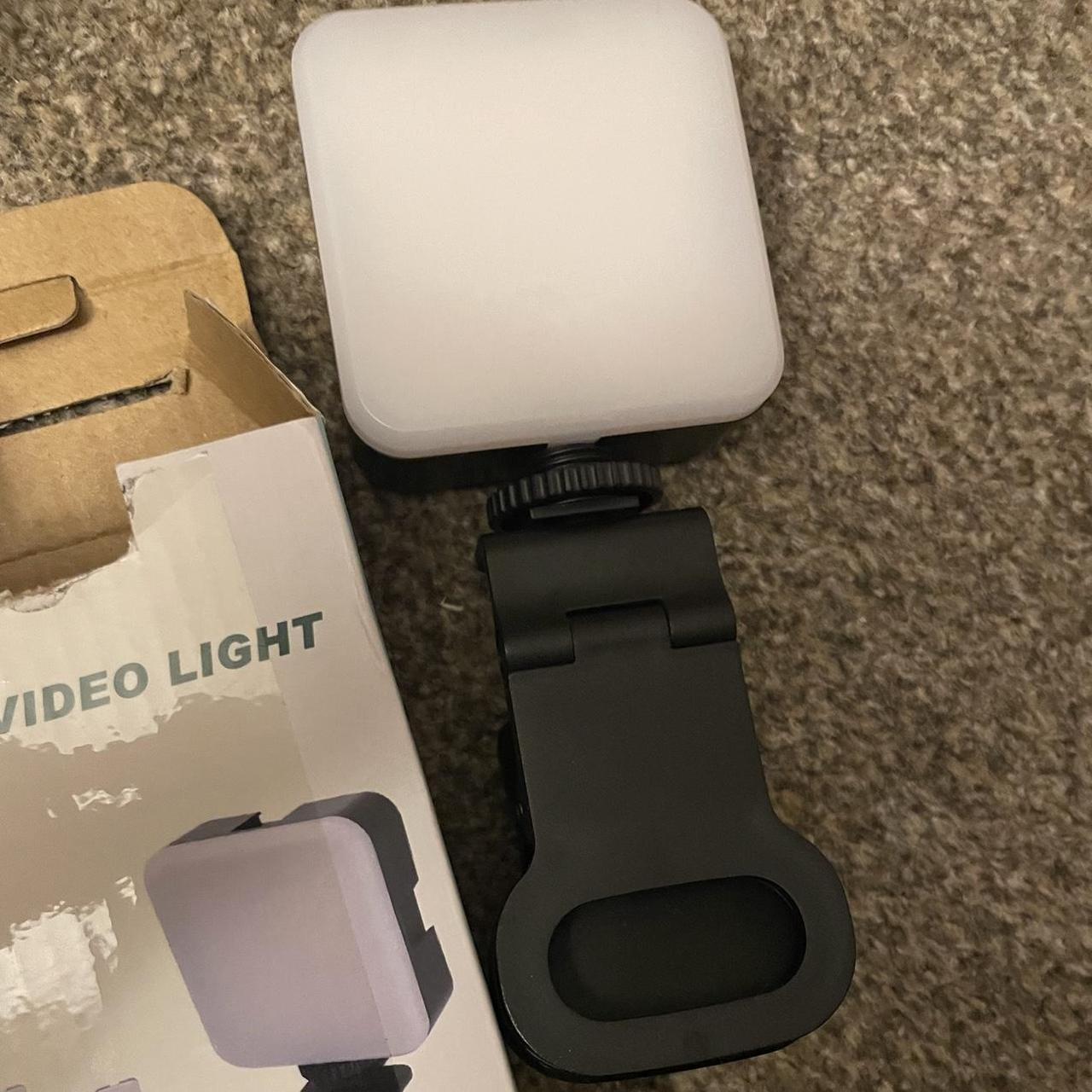 Selfie light Battery operated - Depop