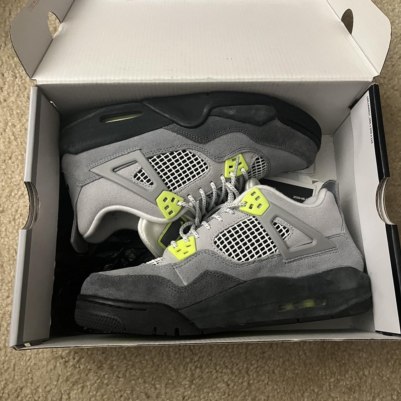 Jordan 4s Neon 95 Worn but still in great... - Depop