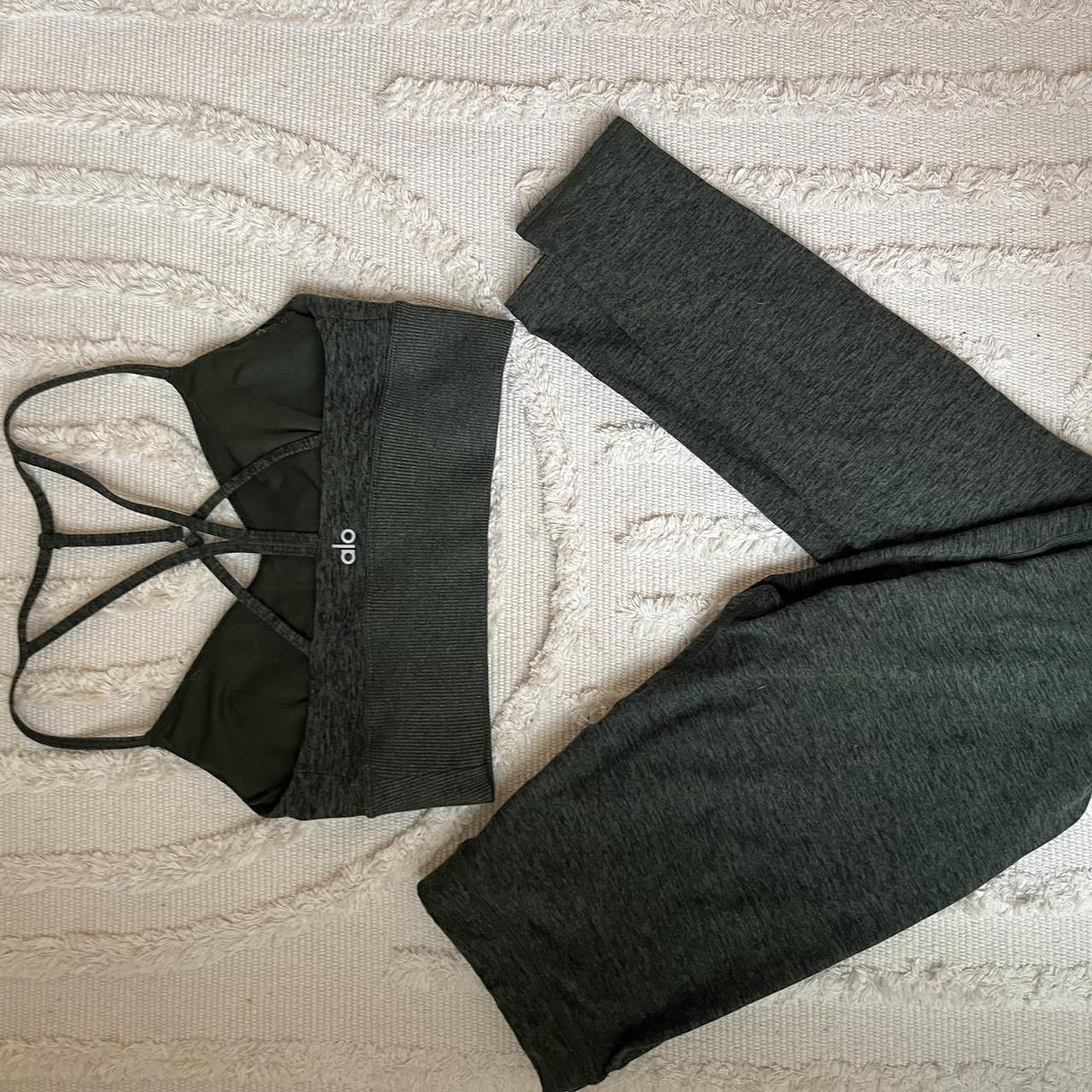 Alo size small workout set. Fabric is buttery soft... - Depop