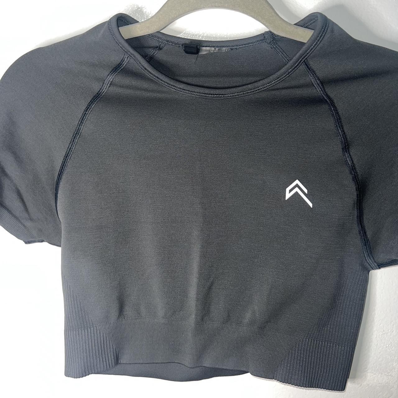 ONERACTIVE Classic Seamless 2.0 Short Sleeve Crop... - Depop