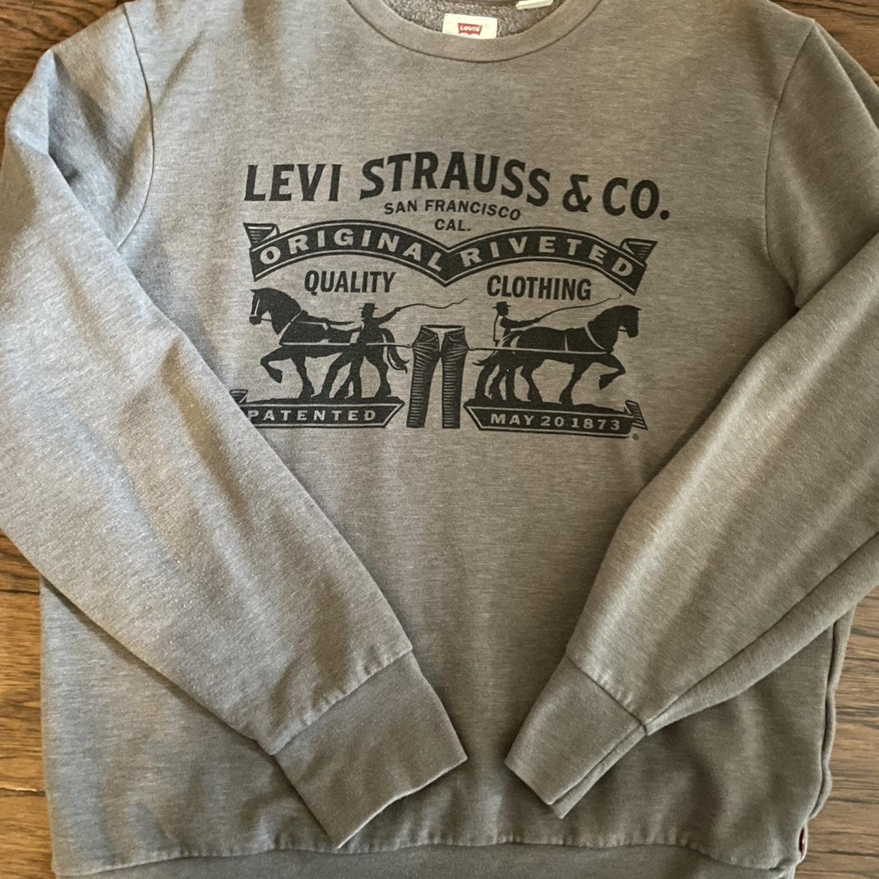 Grey Levi crew neck good condition. #vintage - Depop