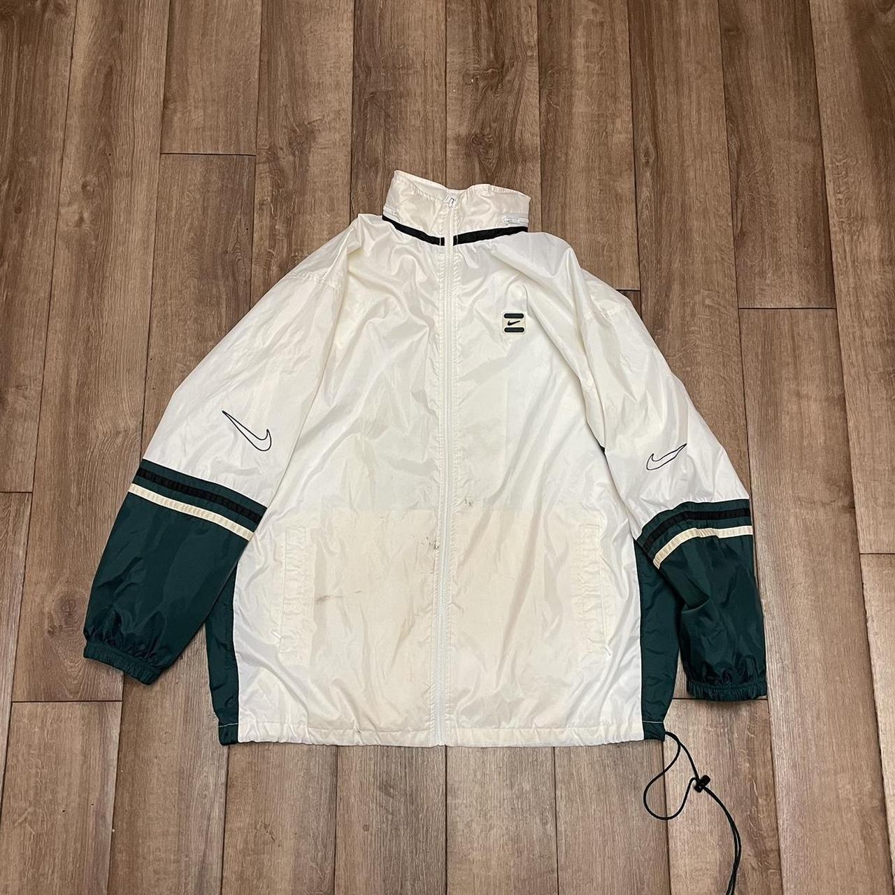 Nike Men's White and Green Jacket | Depop
