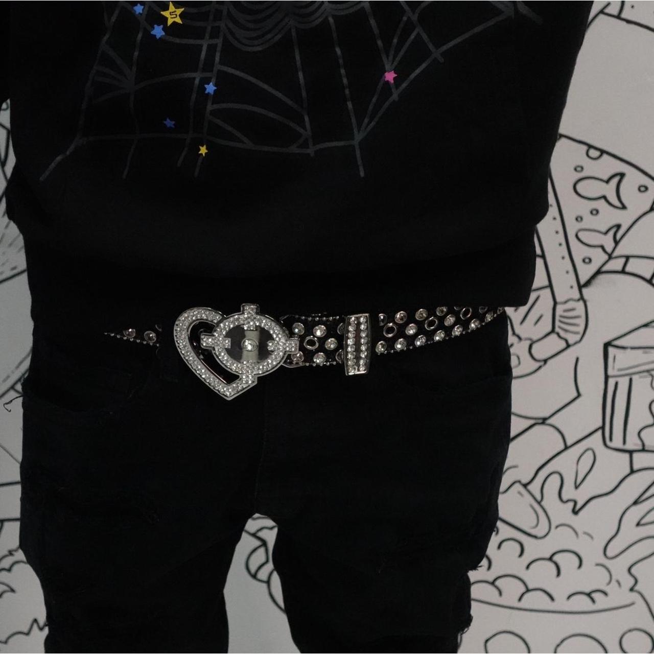 Aiming Heart custom rhiamond Rhinestone y2k style... - Depop