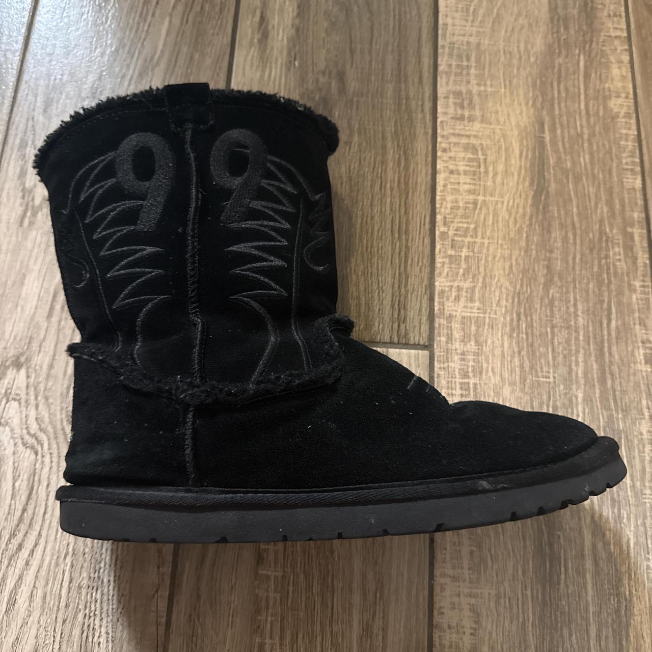 Bazo 1199 Ugg Cowboy Boots 7/10 condition Size 4... | Depop