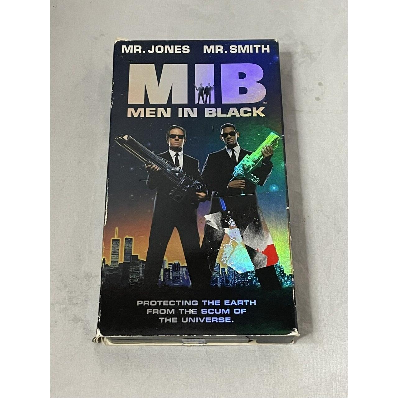 Men In Black (VHS, 1997) MIB Will Smith Tommy Lee... - Depop