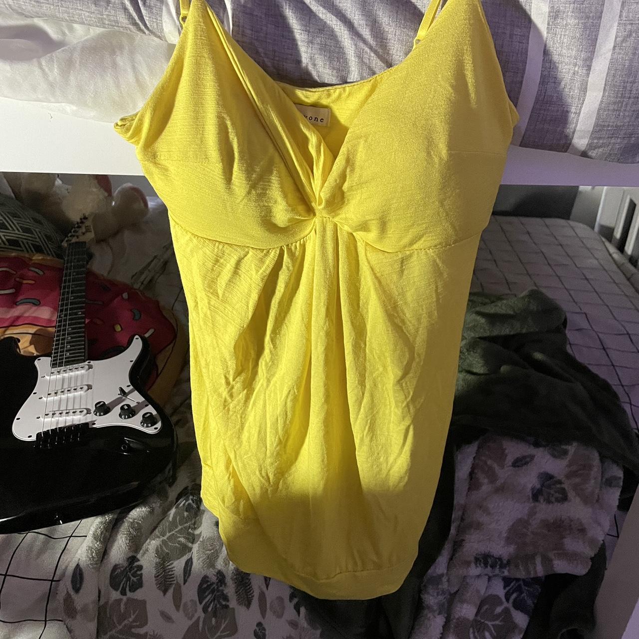 Y2K Vintage Yellow Cami -brand is twentyone (FITS... - Depop