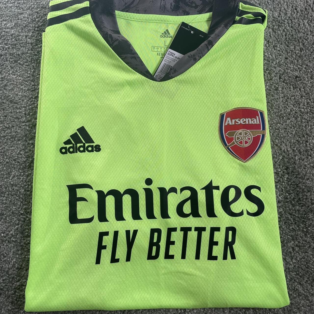 Arsenal green goalkeeper shirt kit room L #arsenal... - Depop