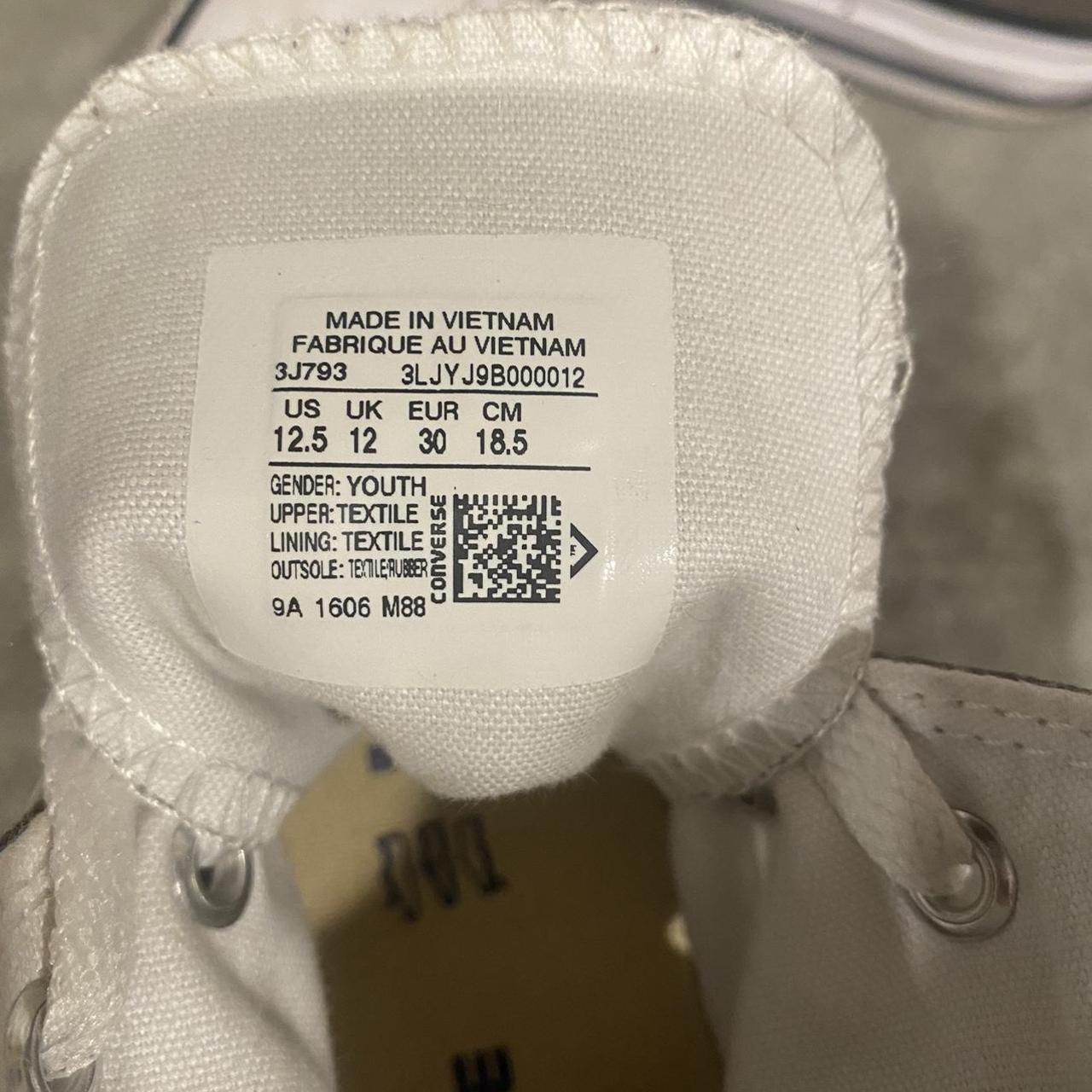Kids grey converse Size 12.5 - Depop