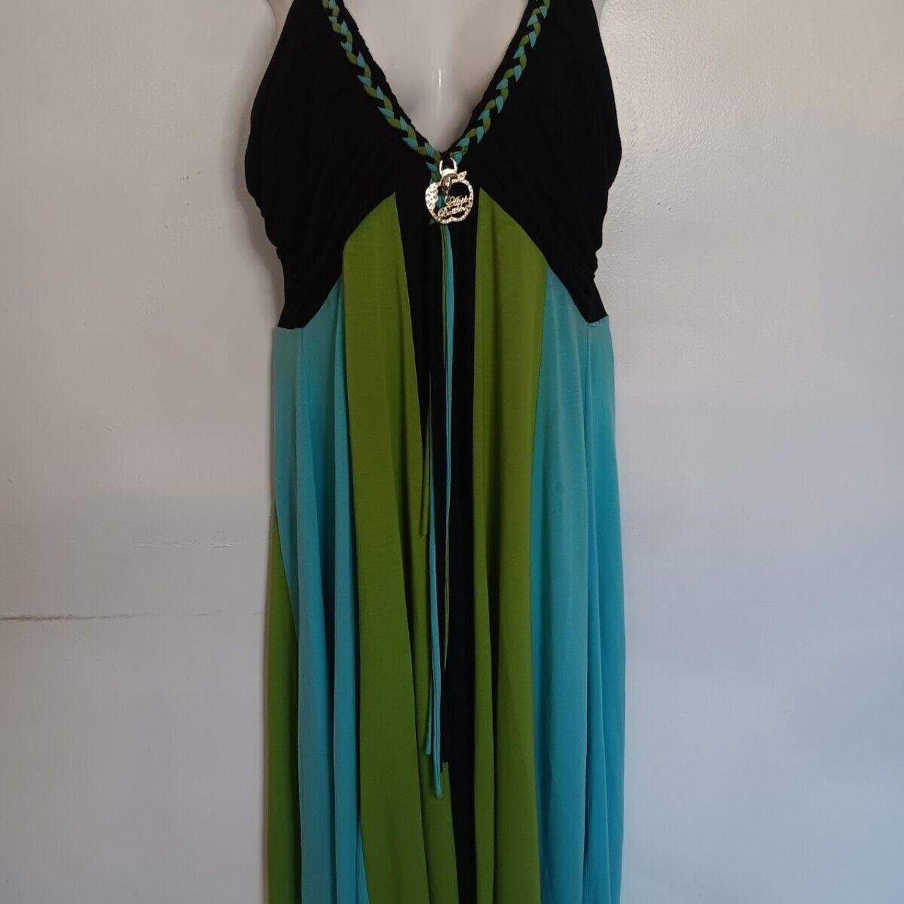 This beautiful Apple Bottom dress is perfect for any... - Depop