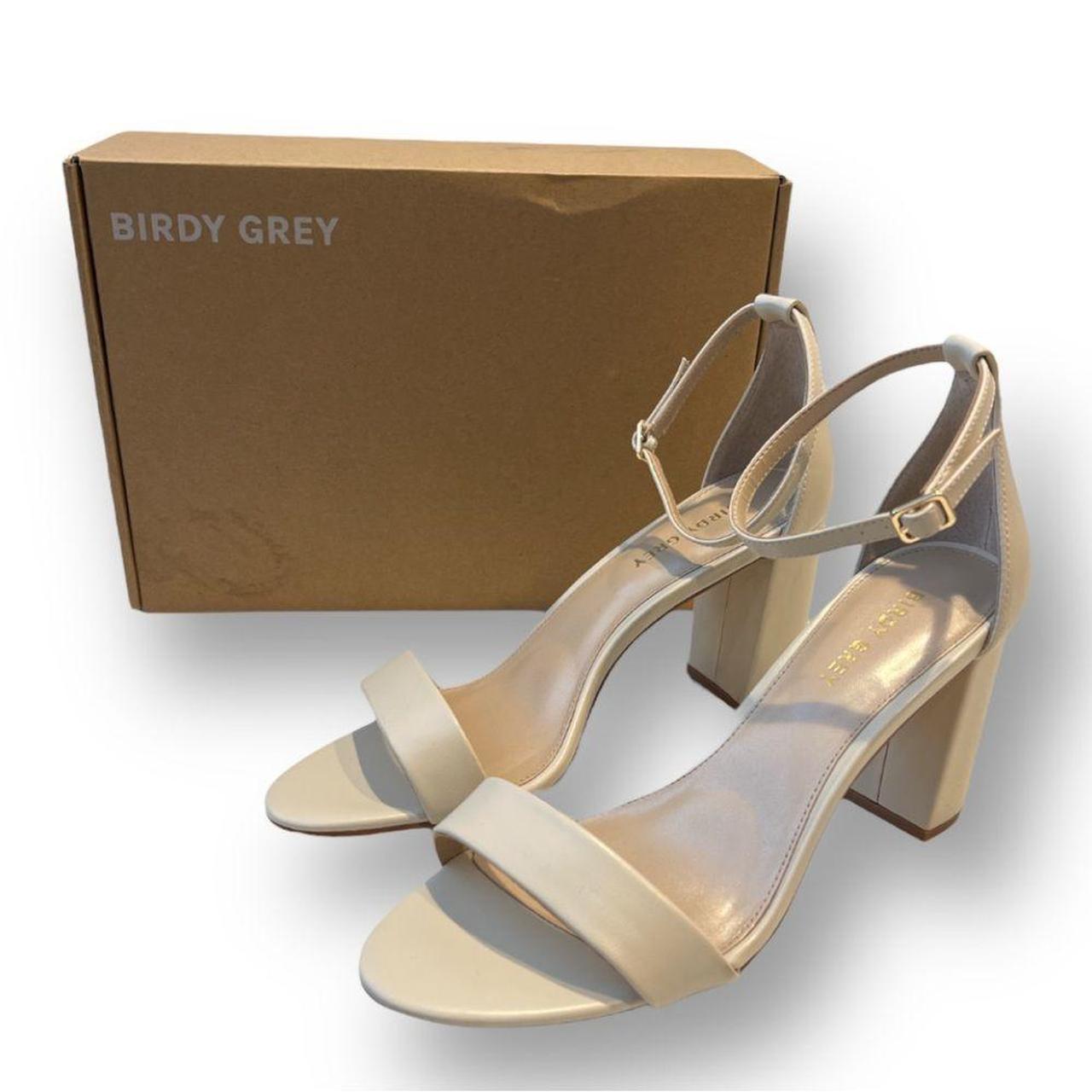 Women's Cream Courts | Depop