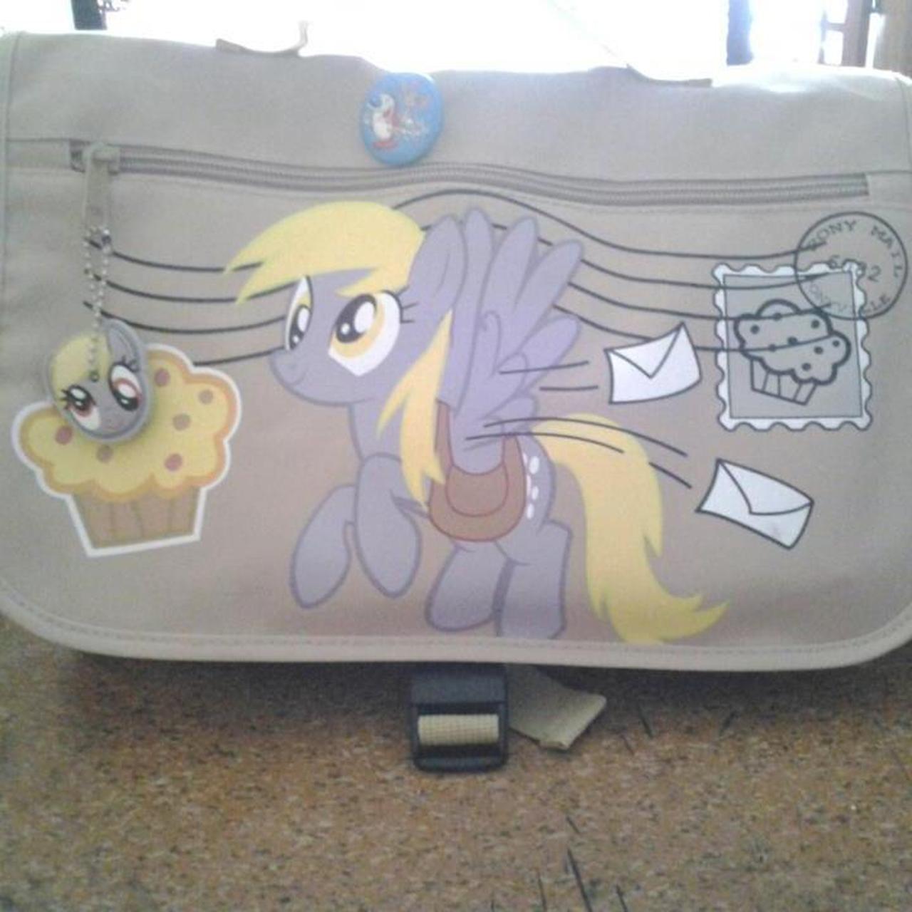 DONT BUY ISOOO!!! Wanting to get this derpy bag!... - Depop