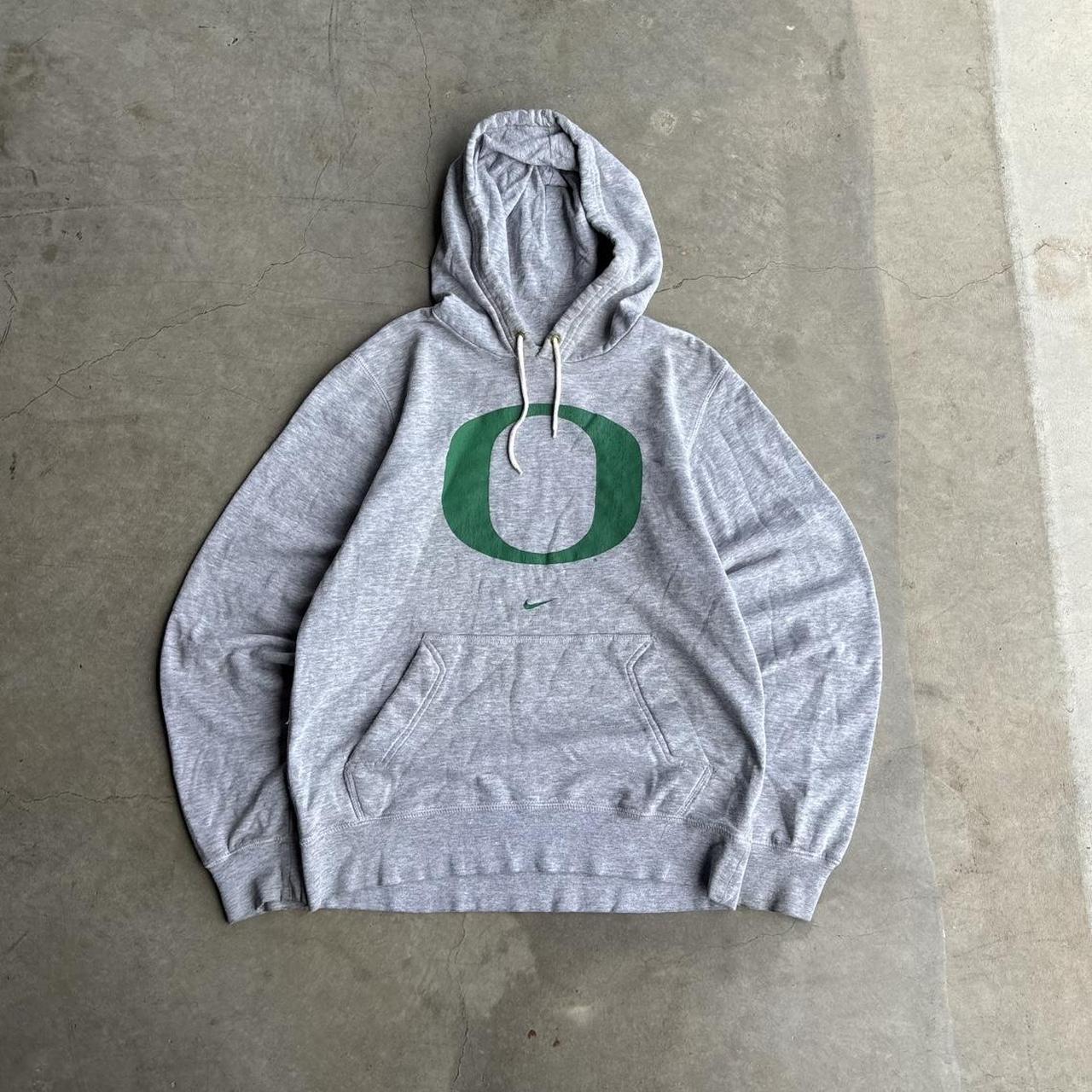 Y2K Nike Center Swoosh Oregon Ducks Grey Boxy... | Depop
