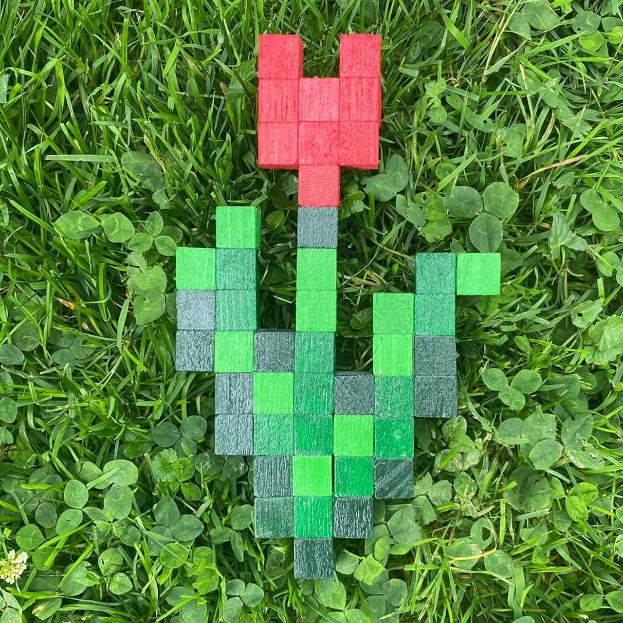 Red Tulip Minecraft Flower!🌹 ⚠️NO PAYPAL... - Depop