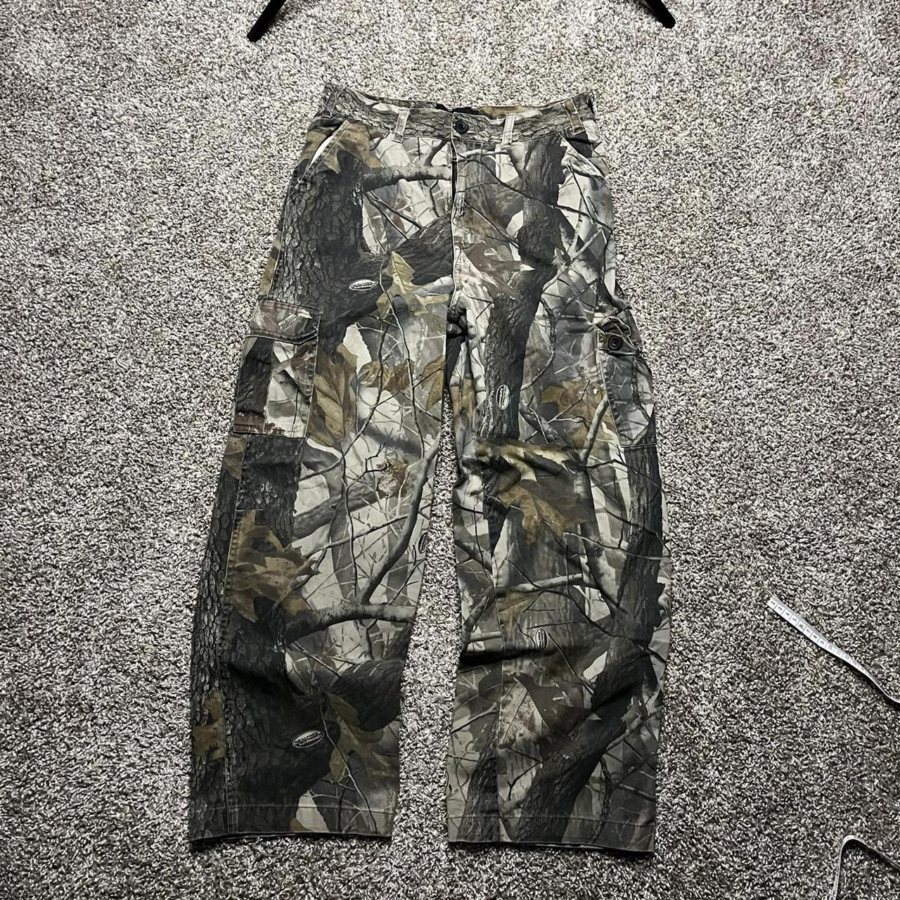 vintage y2k realtree camo baggy cargo pants fits a... - Depop