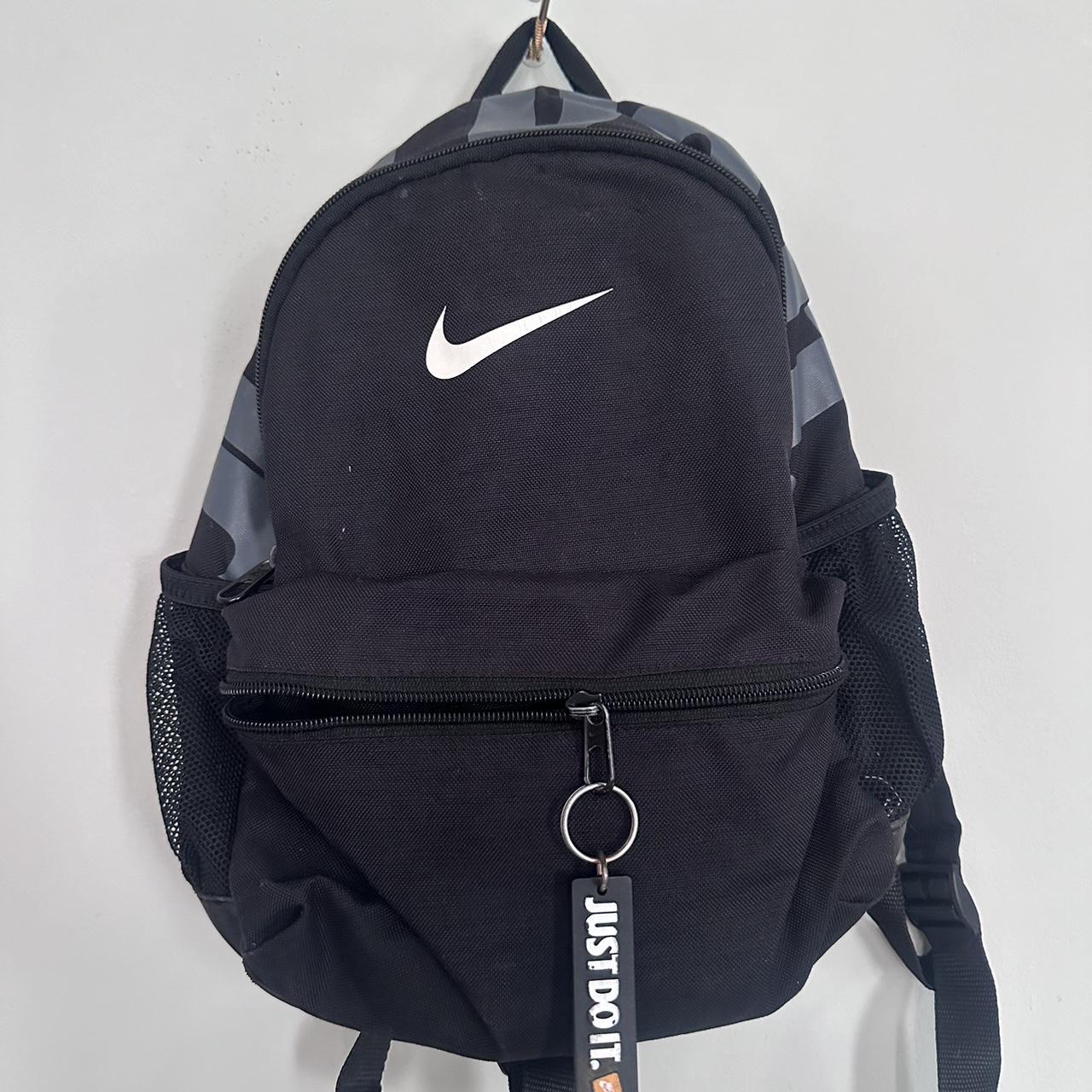 Small Nike backpack - Depop