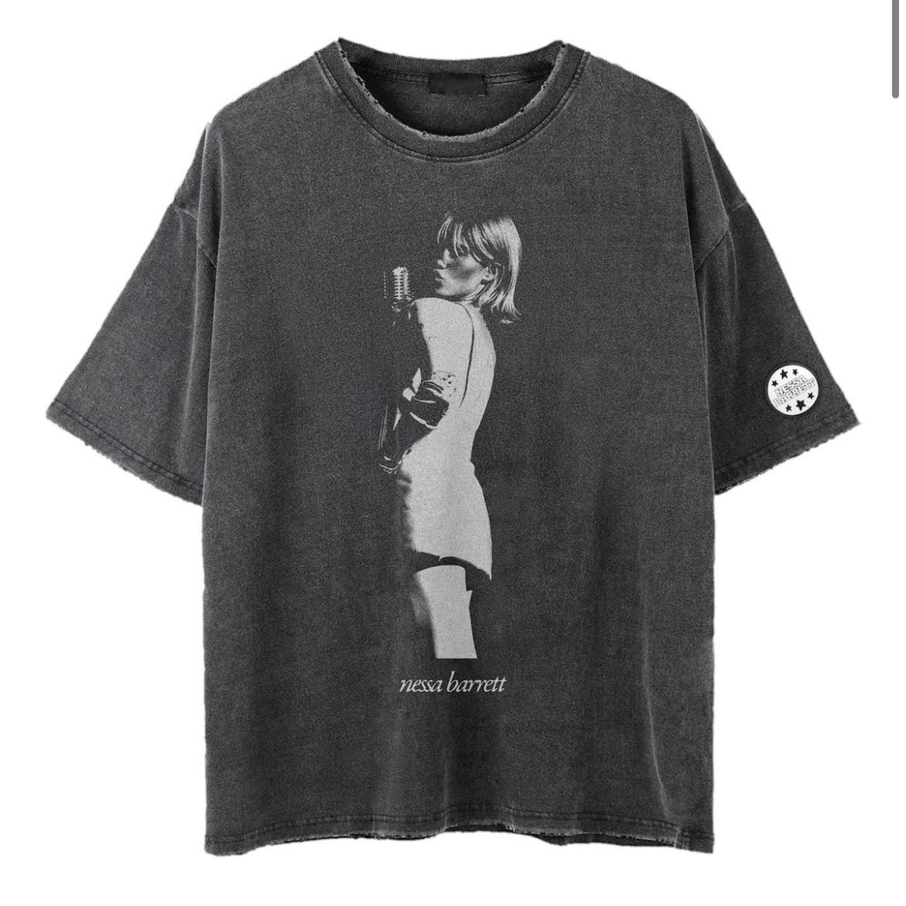 NESSA BARRET LIE OVERSIZE TEE ISO ISO PLSSSSSSSS... - Depop