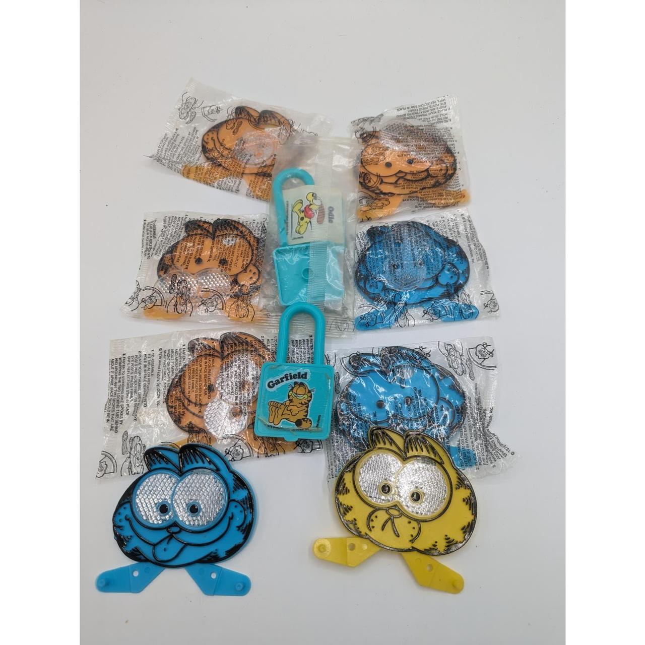 6 sealed reflectors 2 unsealed reflectors 1 unsealed... - Depop