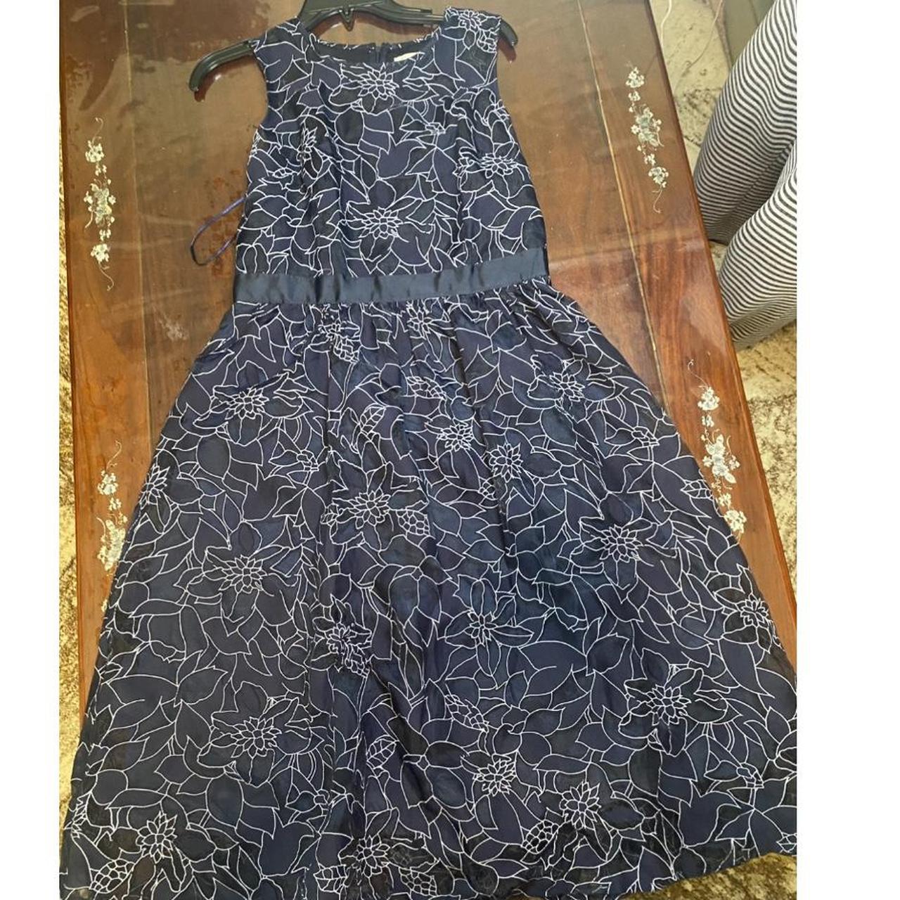 Heidi Wiesel Pine Cone Dress🤍 -size-8 - Depop