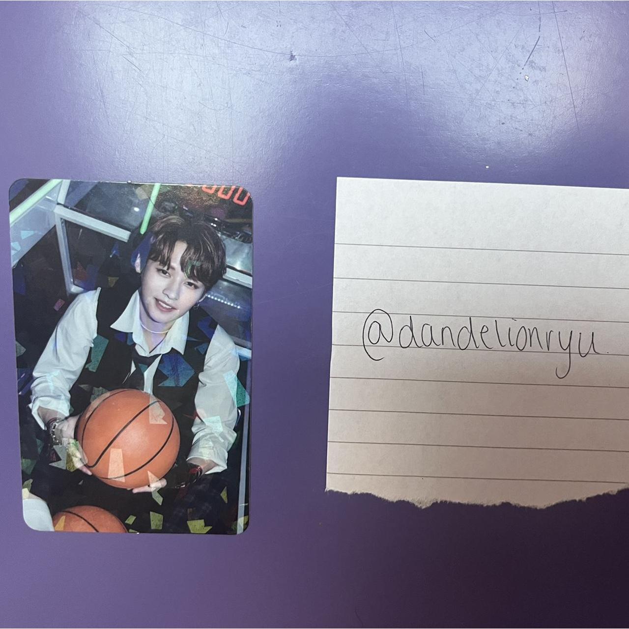 wts Stray Kids Lee Know christmas evel glitter... - Depop