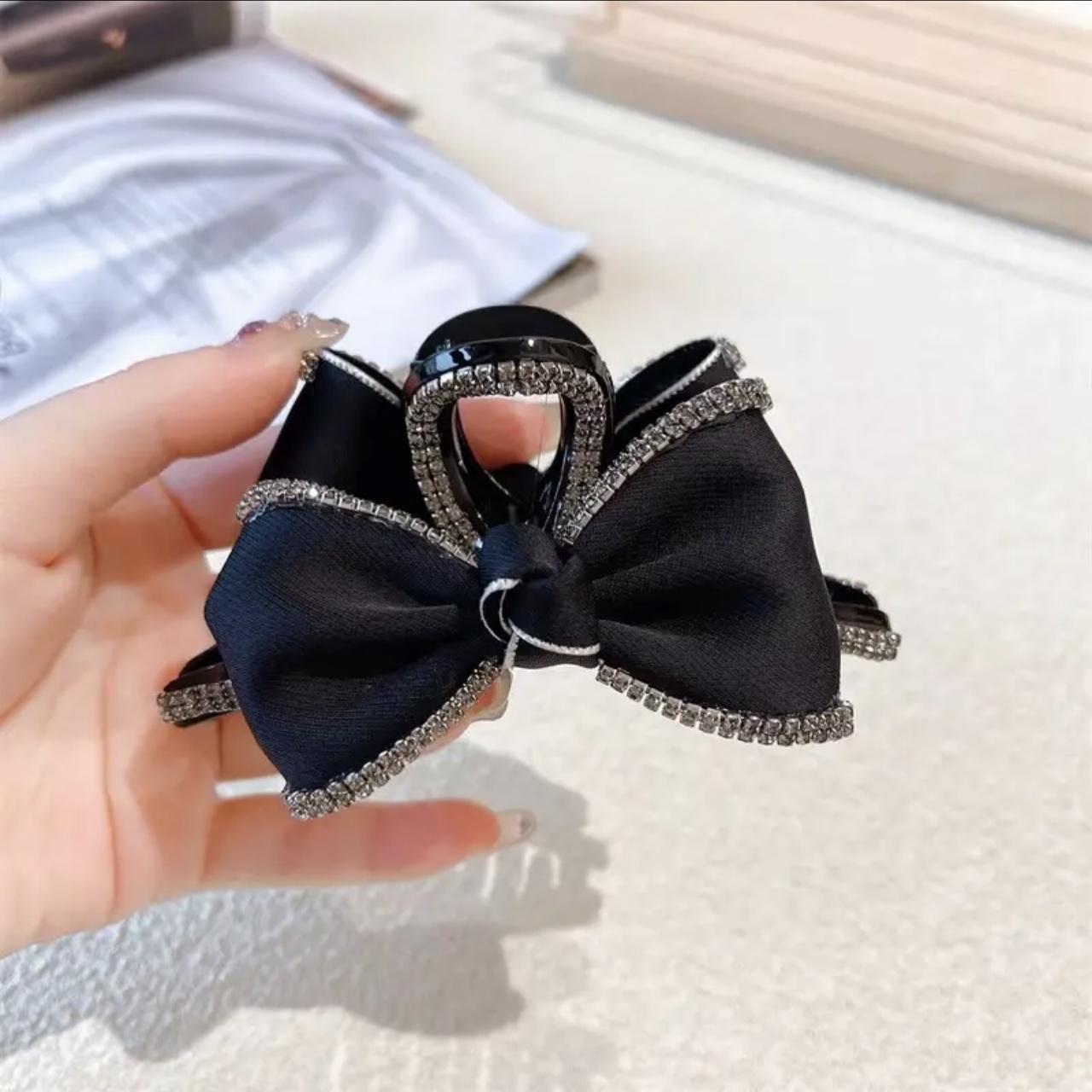 Women's Black Hair-accessories | Depop