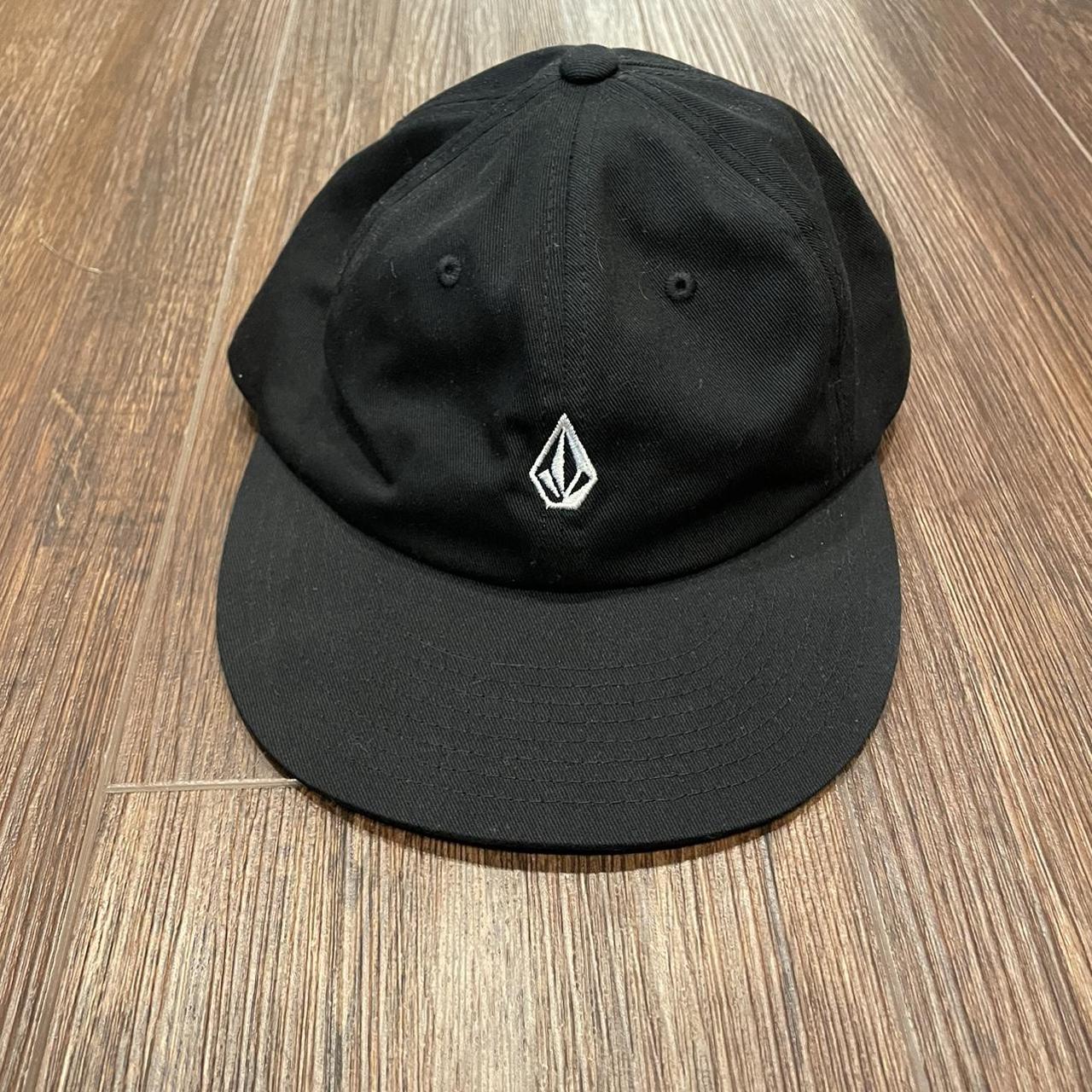 Volcom dad hat Black Never worn One size - Depop