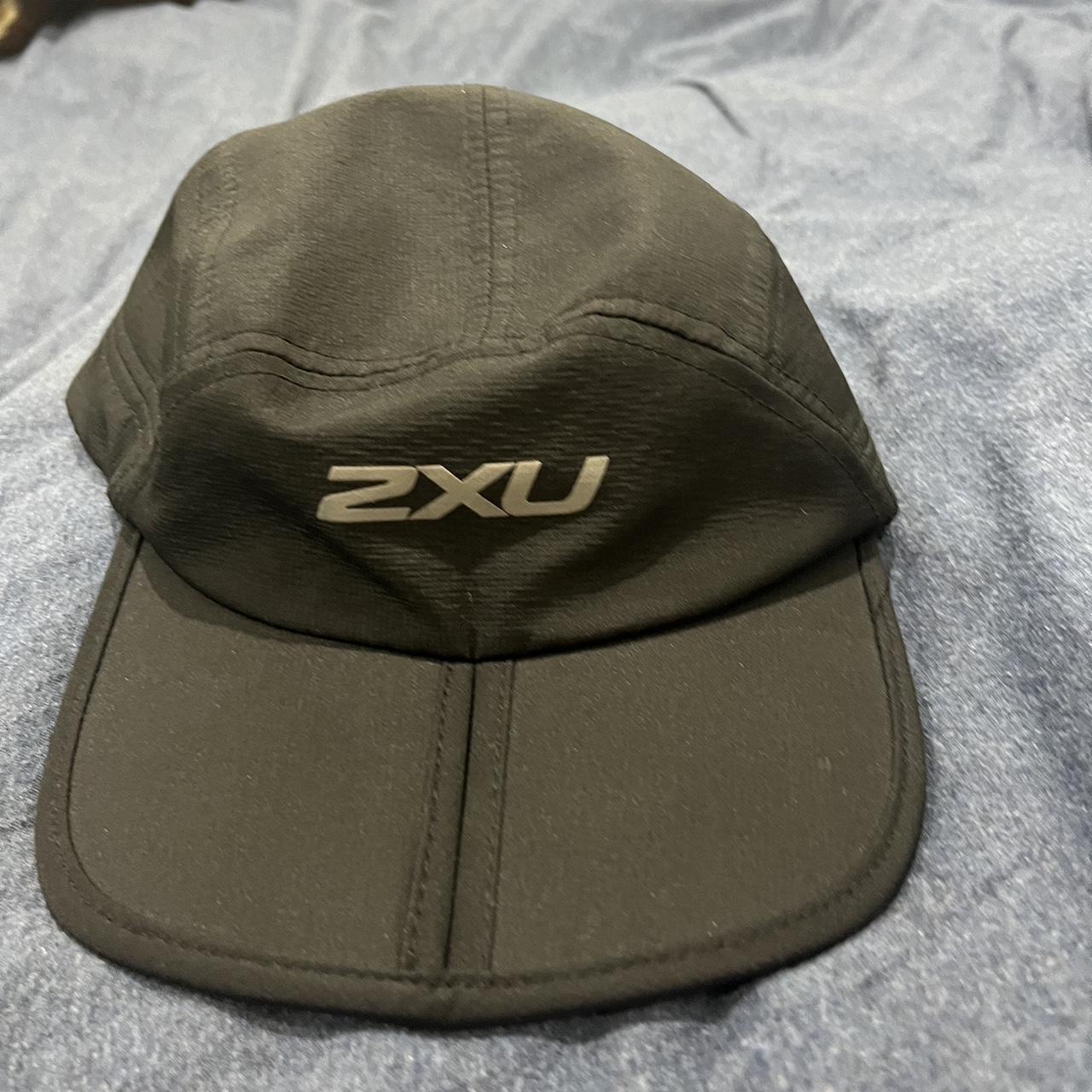 2xu running hat cap - Depop