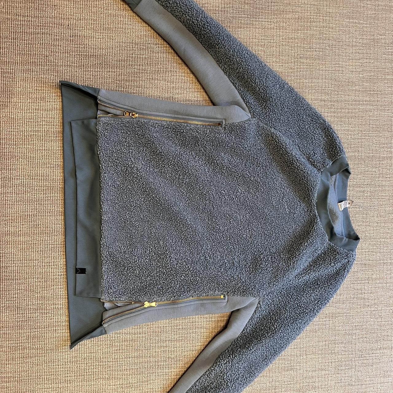 Varley sweater with zippers on side - Depop
