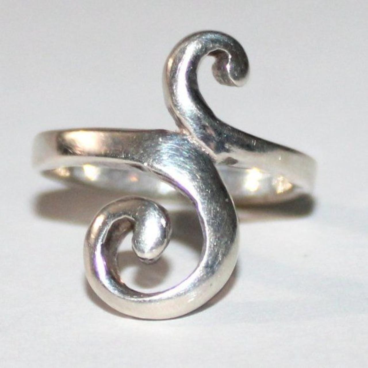 Sterling Silver Swirl Ring Simple swirl design in... - Depop
