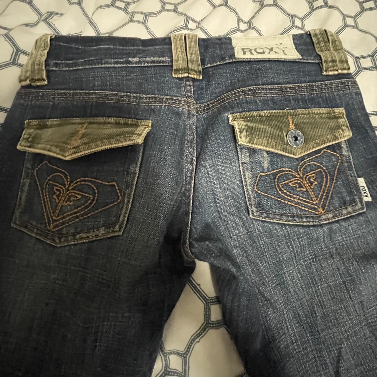 Flared Roxy jeans size Small - Depop