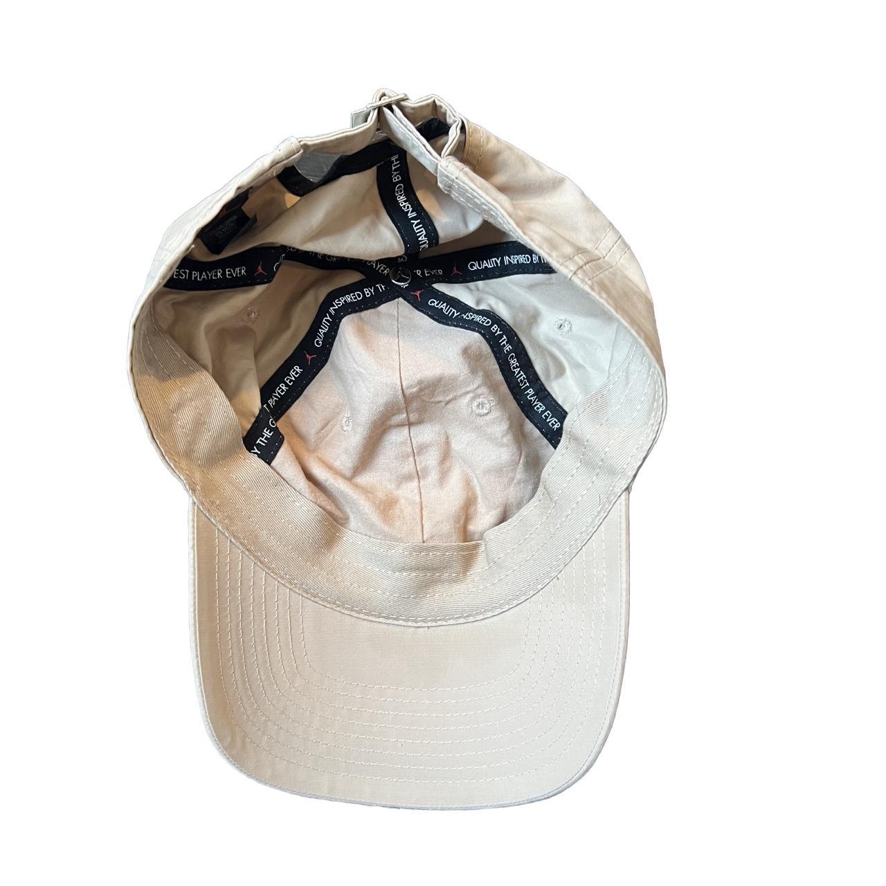 Nike Women's Tan and Cream Hat | Depop