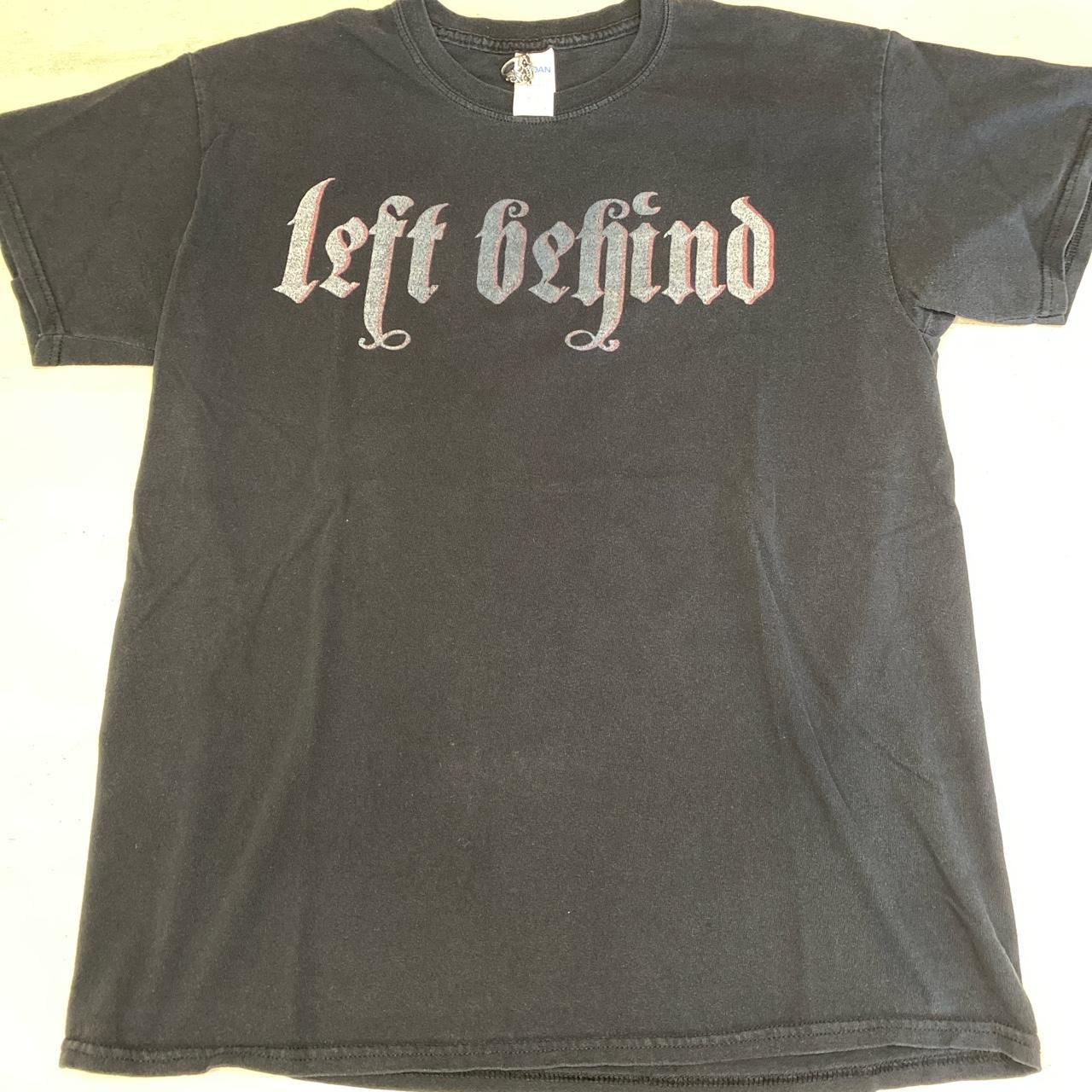 Gildan Men's Black and Red T-shirt | Depop