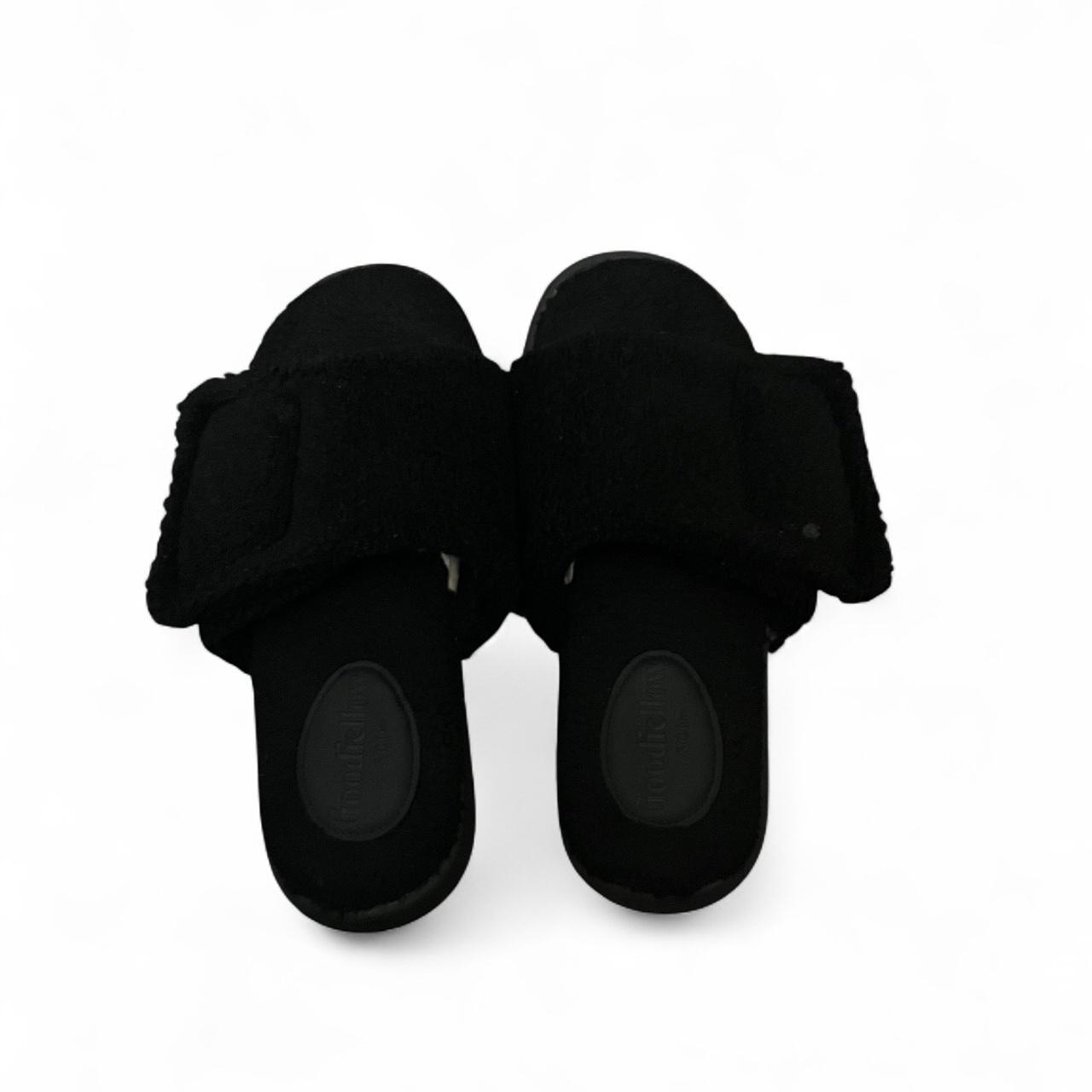 Goodfellow Slides Size 8 Good condition | Depop