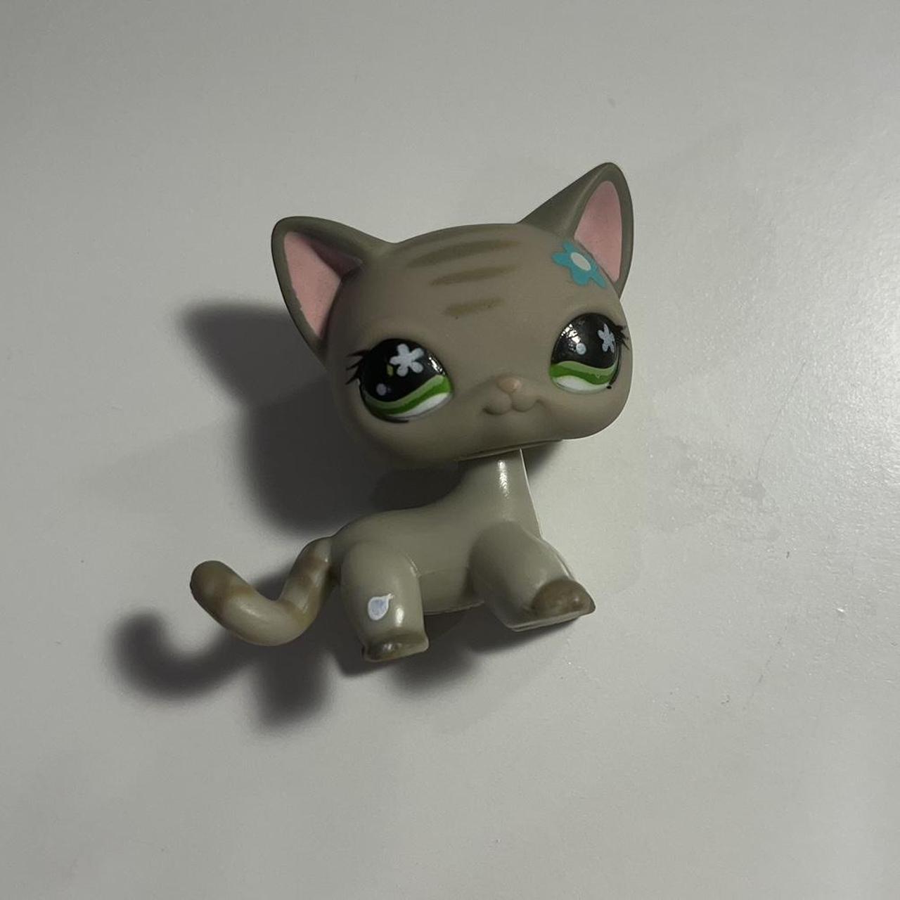 LPS #483 Authentic and in good condition besides... - Depop