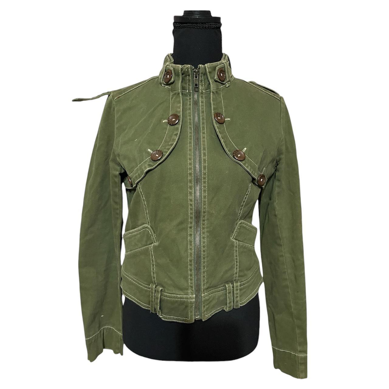 Cool green jacket -missing a button - Depop