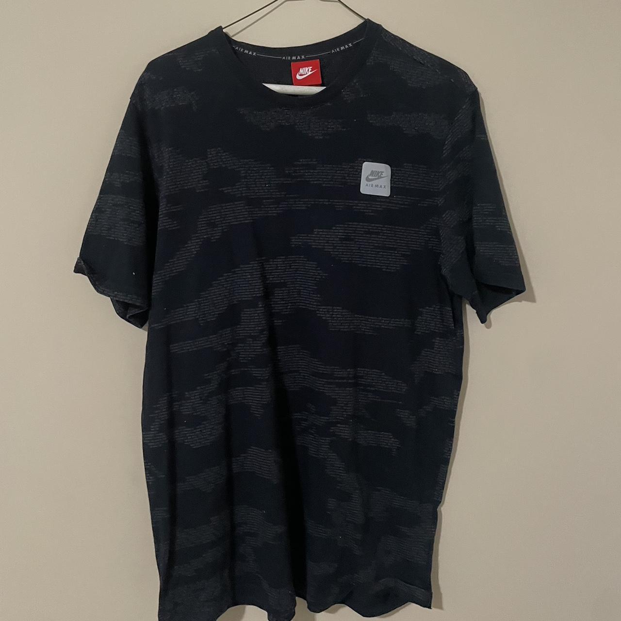 nike airmax tee size L - Depop
