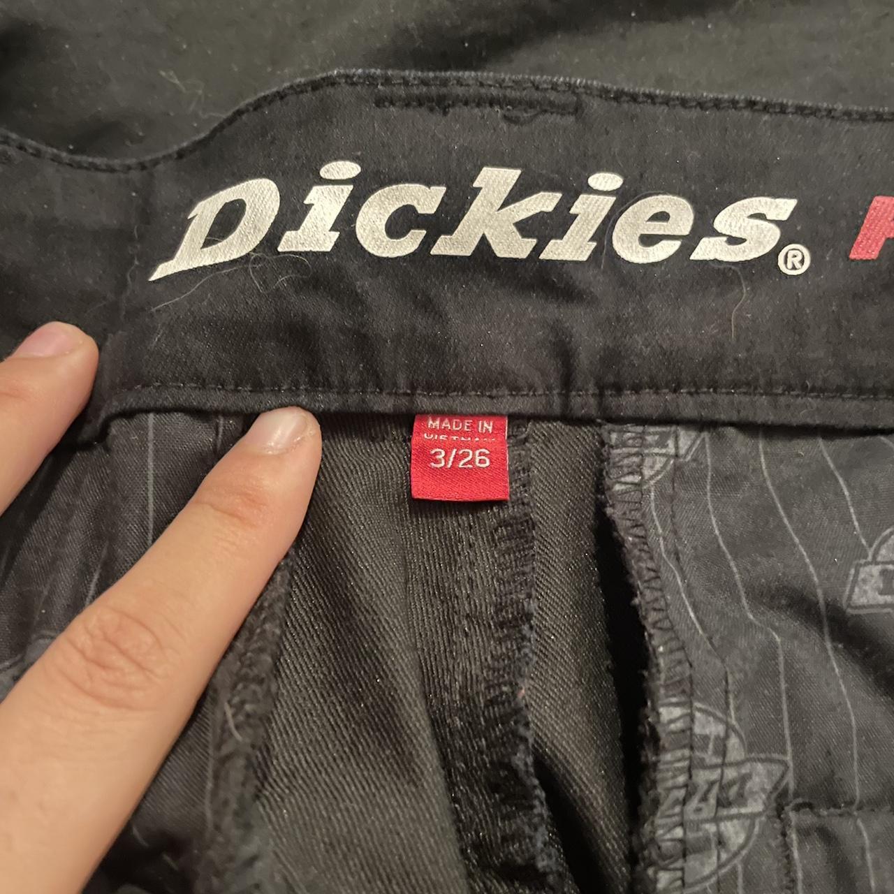dickies black cargo pants! slightly flared at the end - Depop