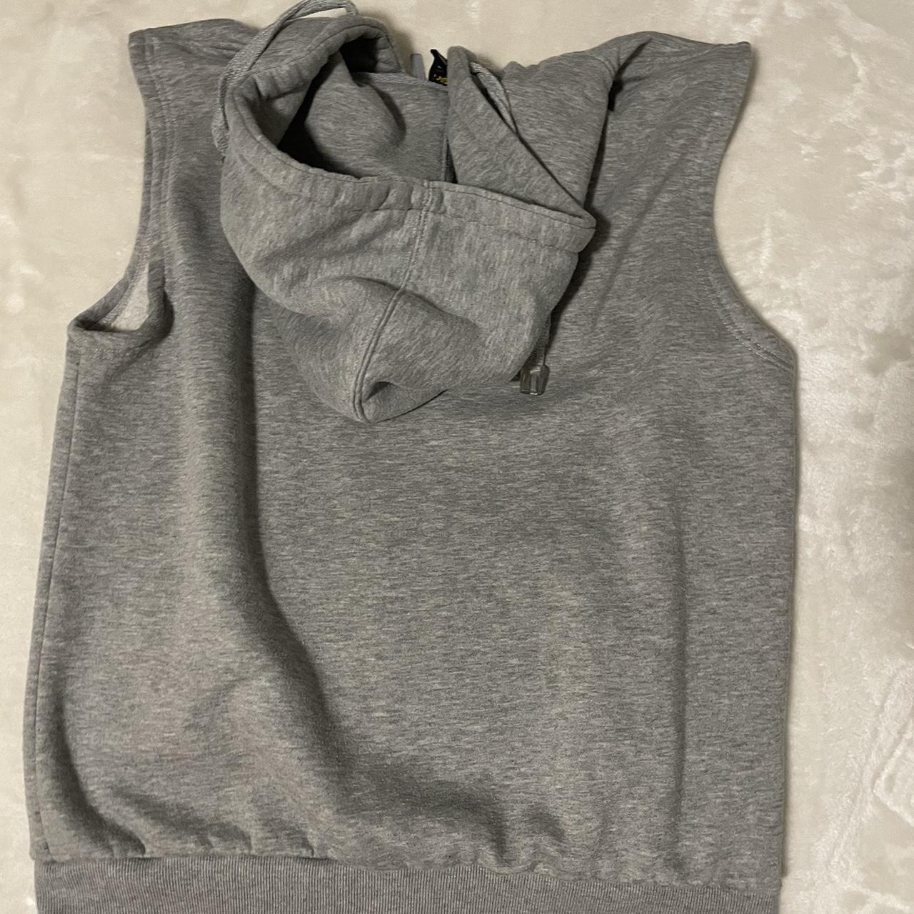 knocker L vest fits me like an XL super comfy... - Depop