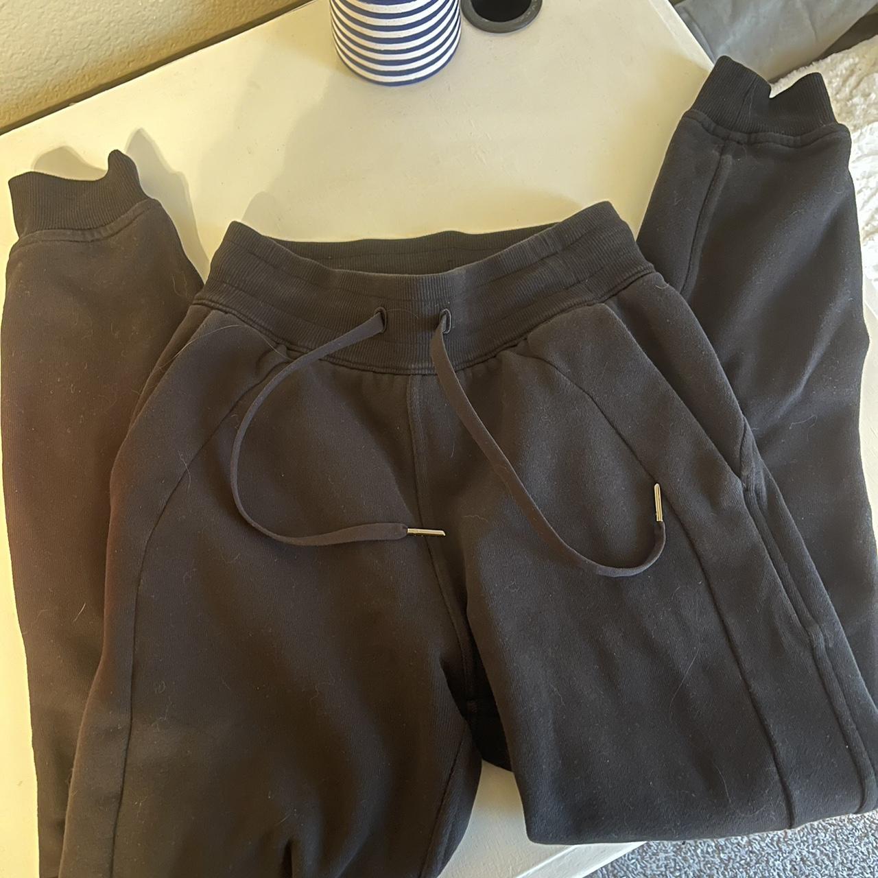 Lululemon sweats size 0 - Depop