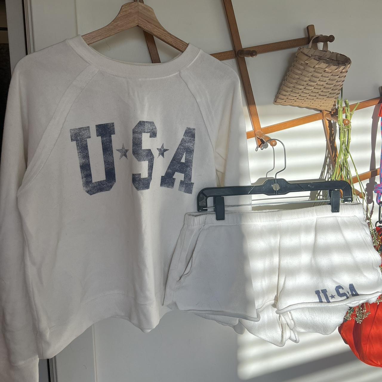 cute grayson threads set! - Depop