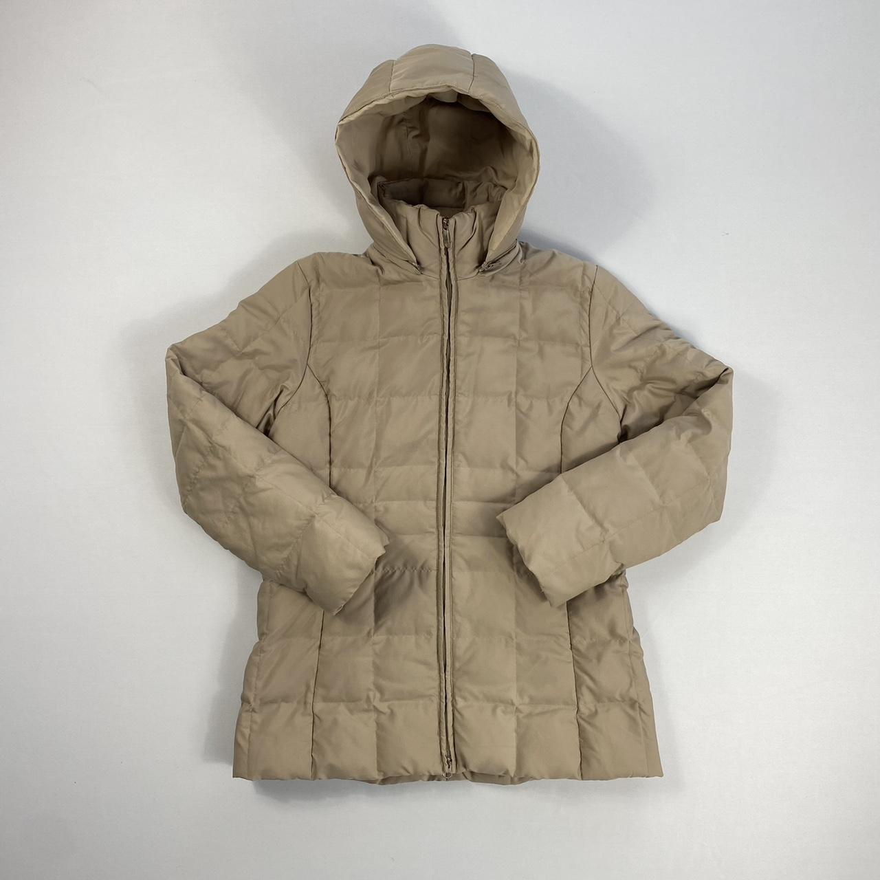 Sergio Tacchini Women's Cream Jacket | Depop