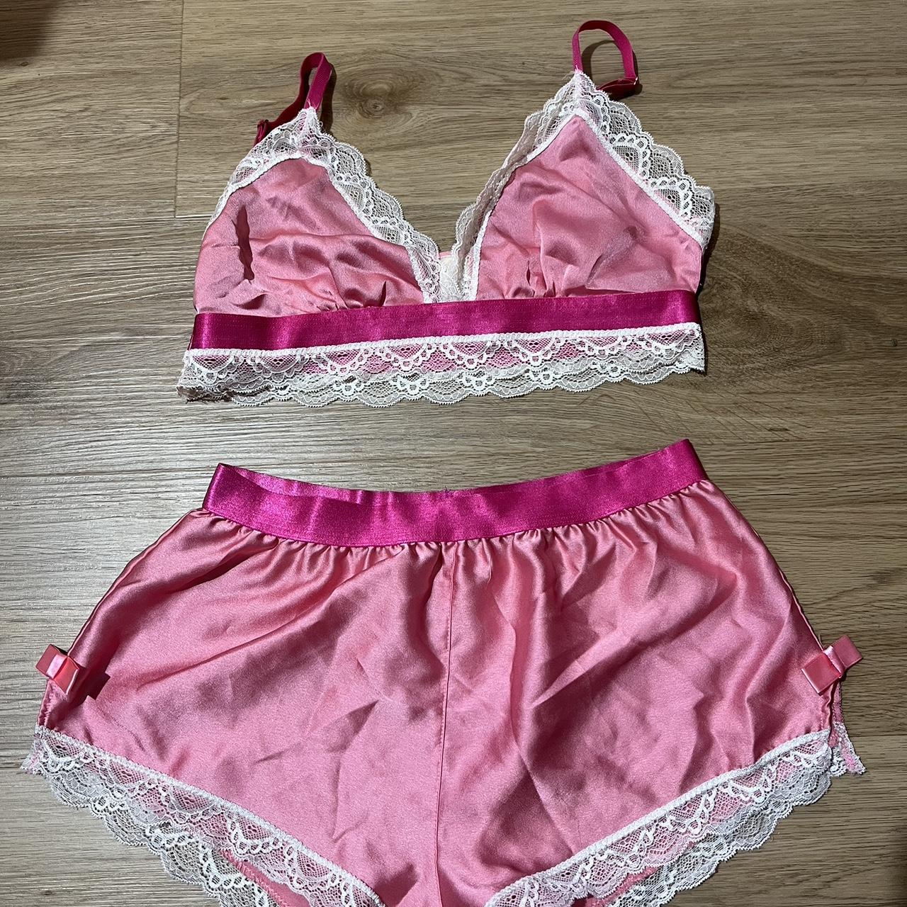 Peter Alexander Satin Lounge Set Top Size... - Depop