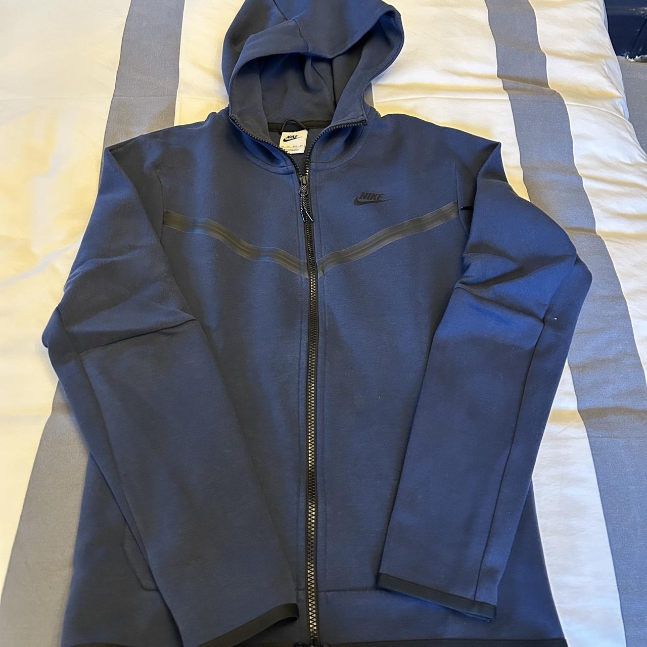Navy Nike tech fleece hoodie in perfect condition | Depop