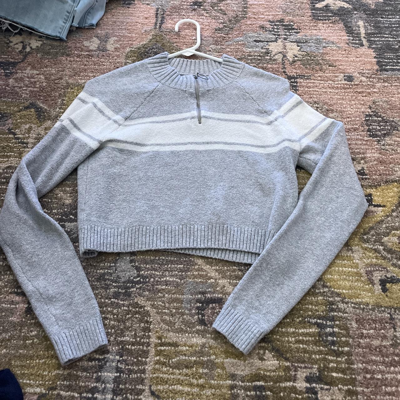 Hollister cropped sweater - Depop