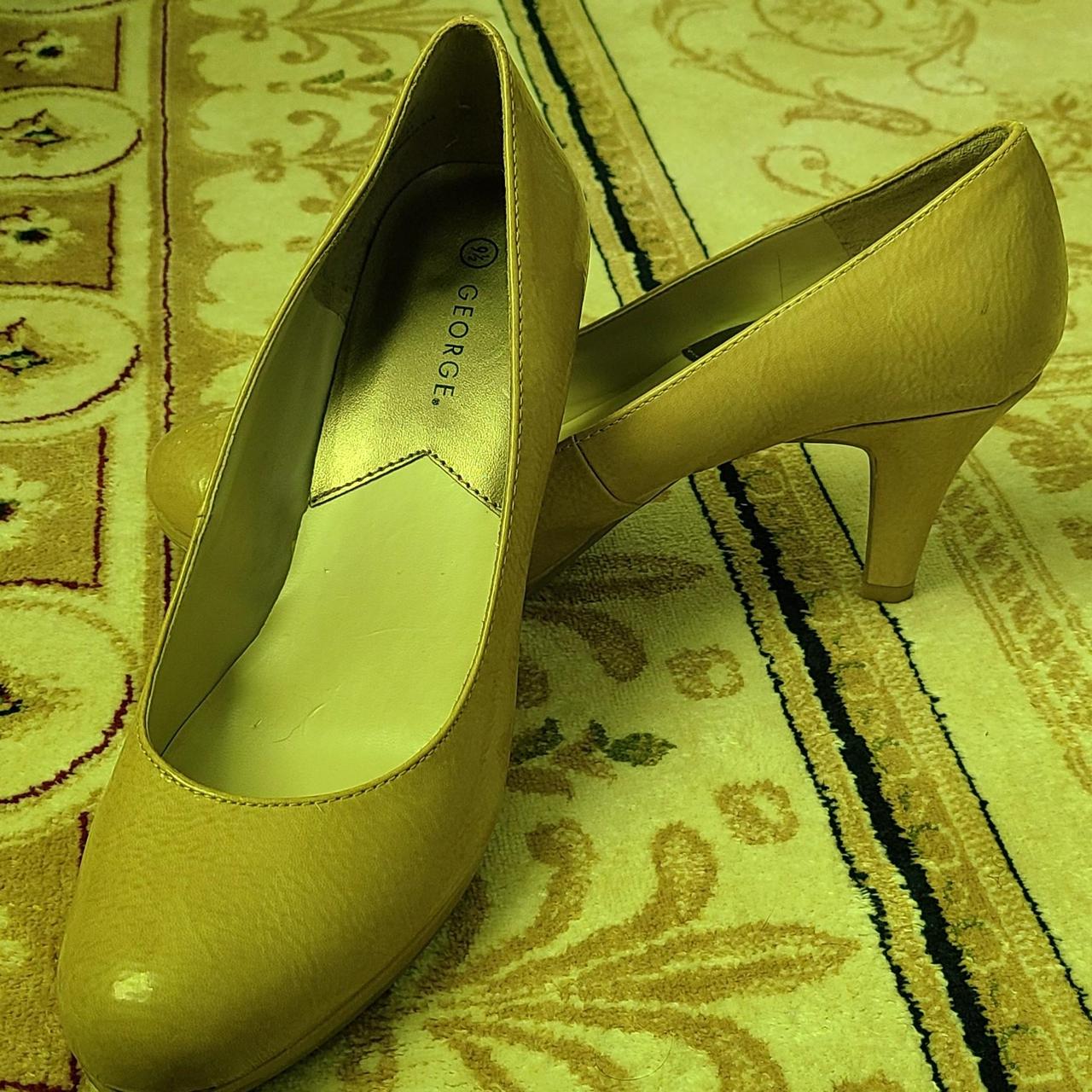 George Women's Tan Courts | Depop