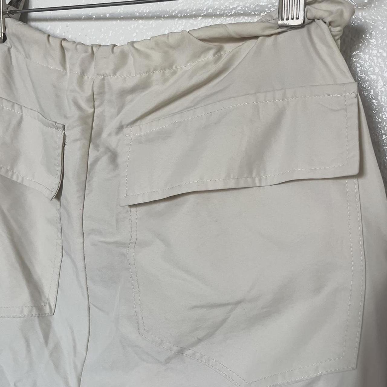 cream beige baggy pants! not sure what the style of... - Depop