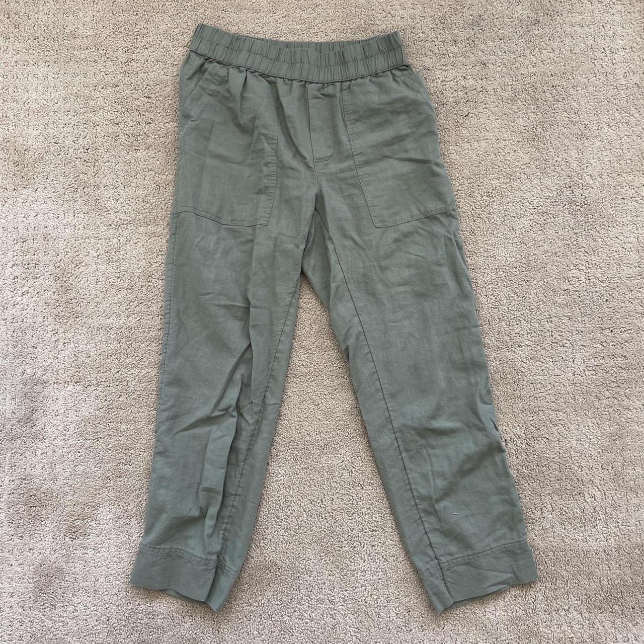 light flowy capri fit light green pants, us 5 - Depop