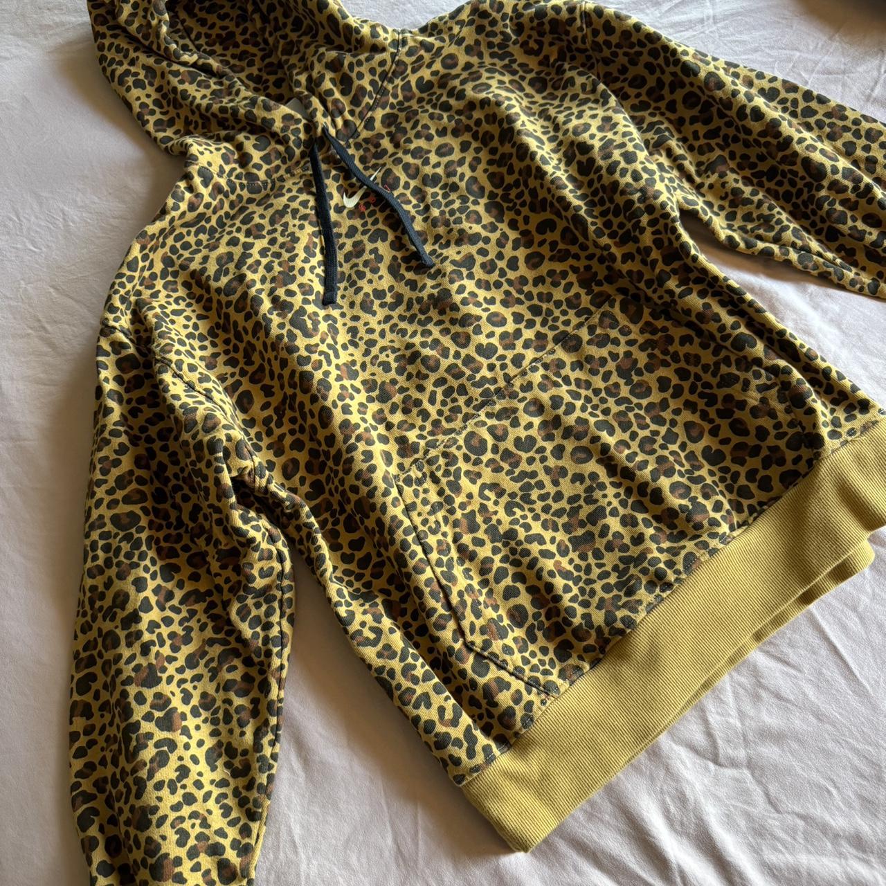 Nike leopard print oversized sweatshirt - Depop