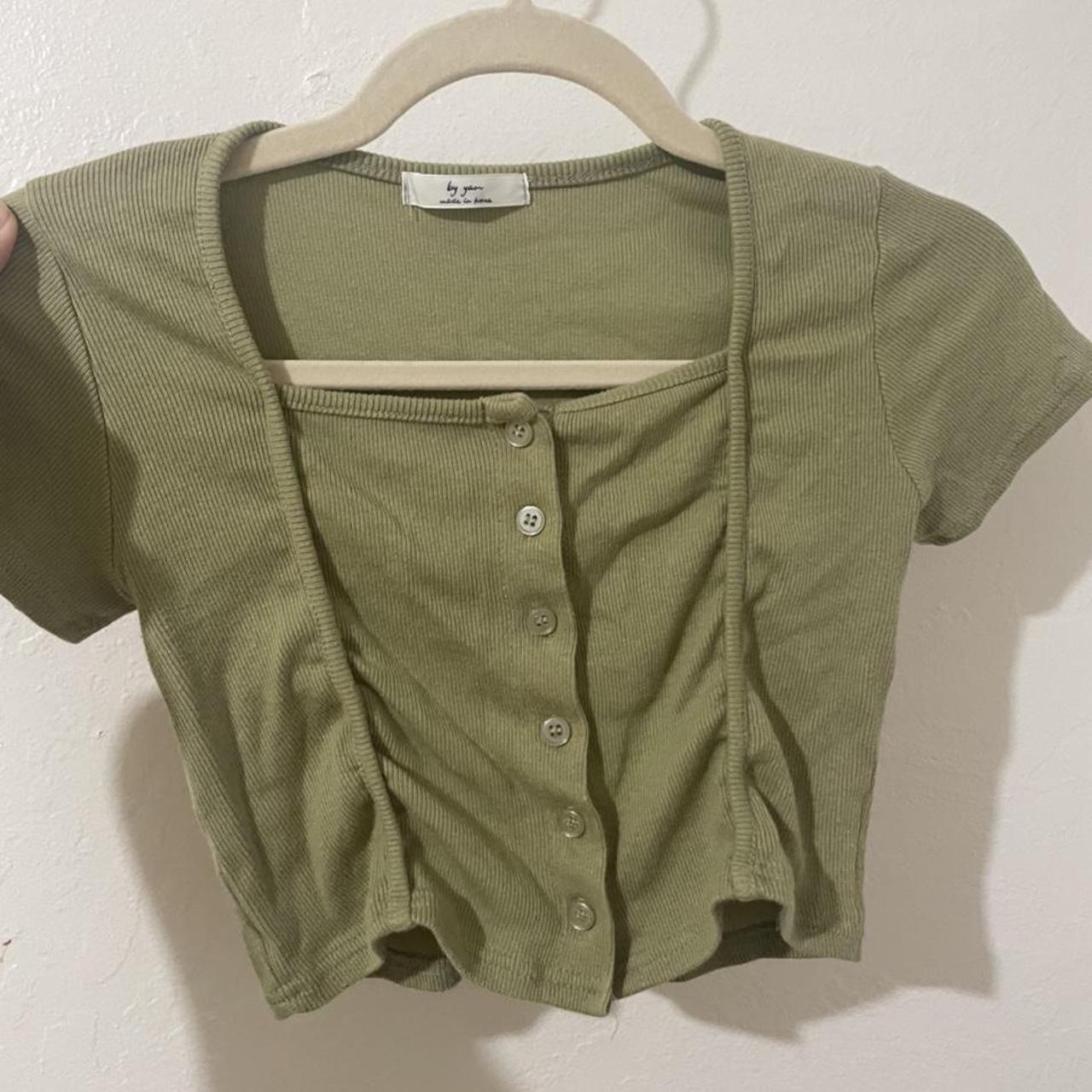 Green button top crop top More of a matcha... - Depop